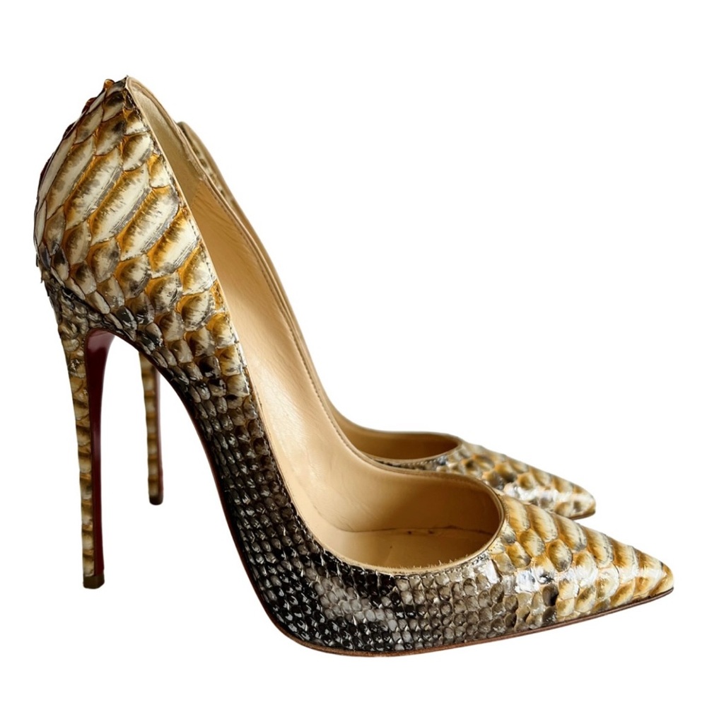 Christian Louboutin So Kate Python Heels 37,5 - Gem